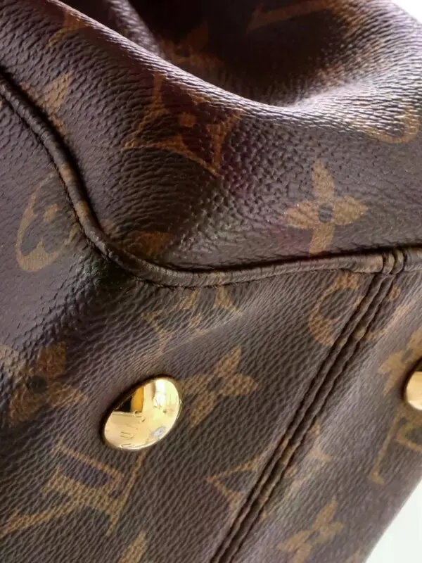 LOUIS VUITTON Venus Handbag Monogram Canvas And Leather Satchel - Red