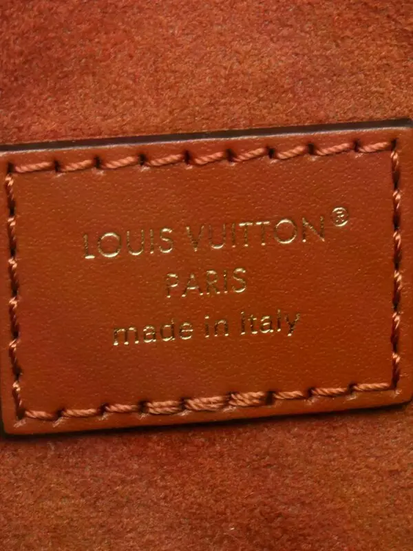 LOUIS VUITTON 2021-2026 Epi Saumur Bb Satchel
