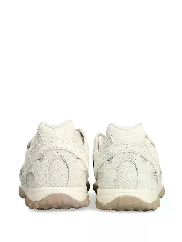 NEW BALANCE 204v Sneakers