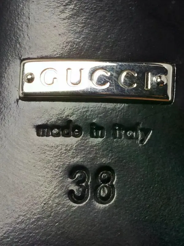 Gucci Betsy Crossover-straps Sandals