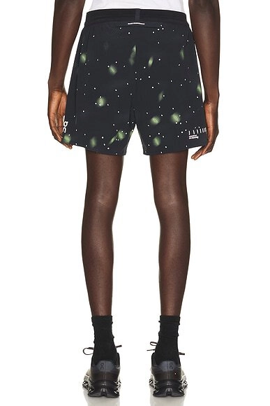 On Performance Shorts Lumos
