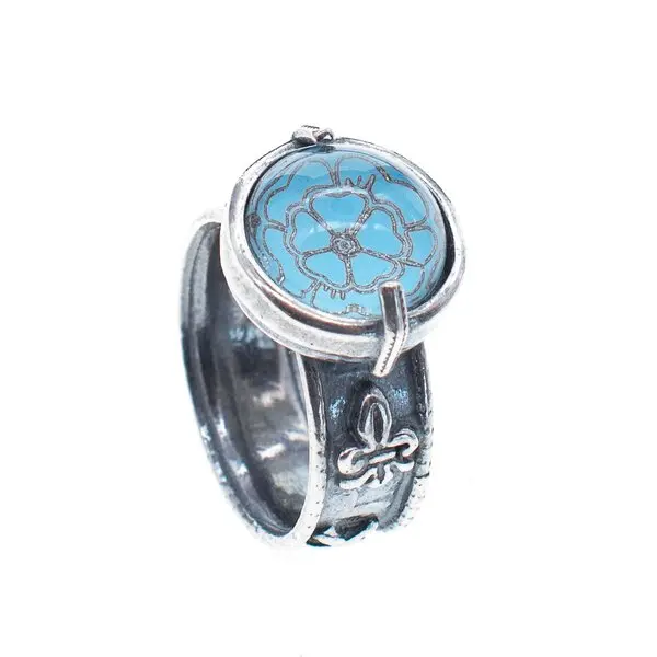 GEM KINGDOM Blue / Silver Blue Intaglio Ring - Blue/silver