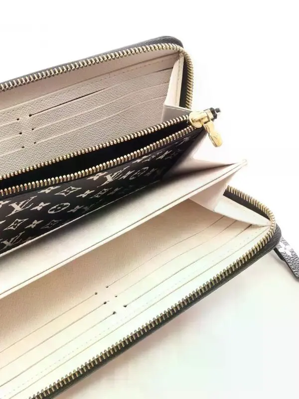 LOUIS VUITTON 2020 Zippy Craft Wallet