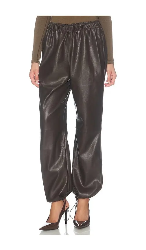 Delfi Camila Jogger In . Also