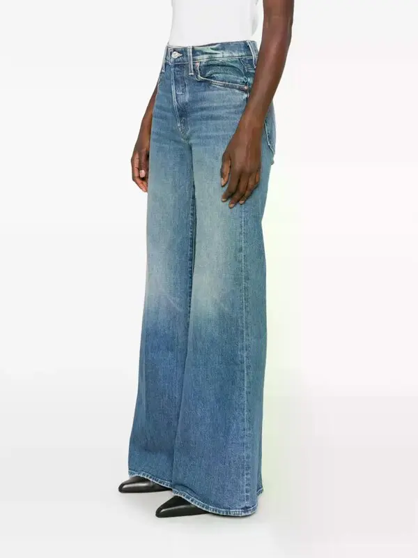 MOTHER The Tomcat Roller Sneak Jeans
