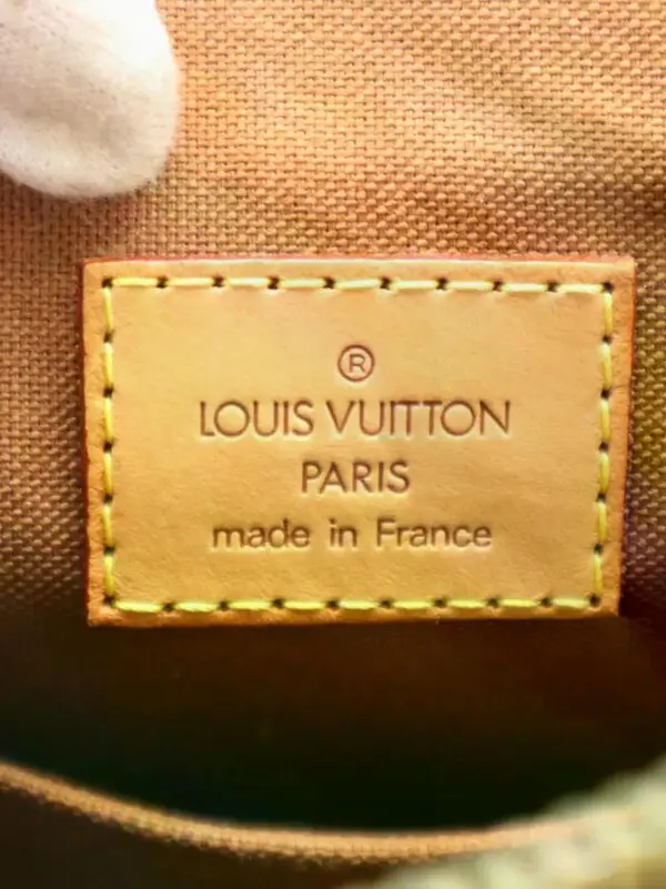 LOUIS VUITTON 2005 Monogram Popincourt Haut Shoulder Bag
