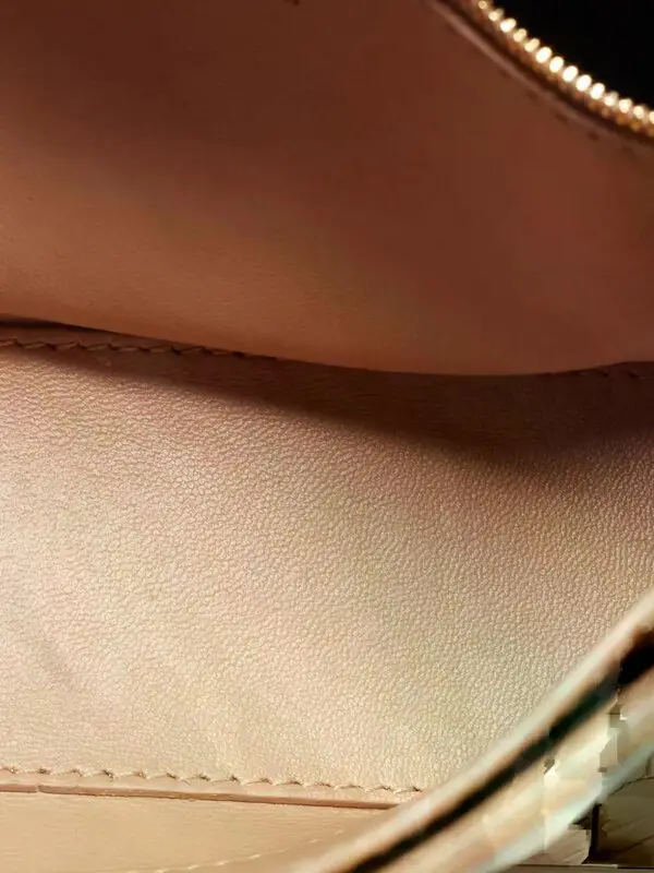 Balenciaga Downtown Xs Leather Shoulder Bag - Neutrals