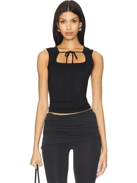 GEEL Betty Top In . Also - Black