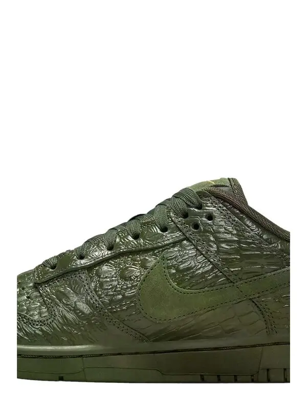 Nike Dunk Low Snakeskin Effect Sneakers - Green