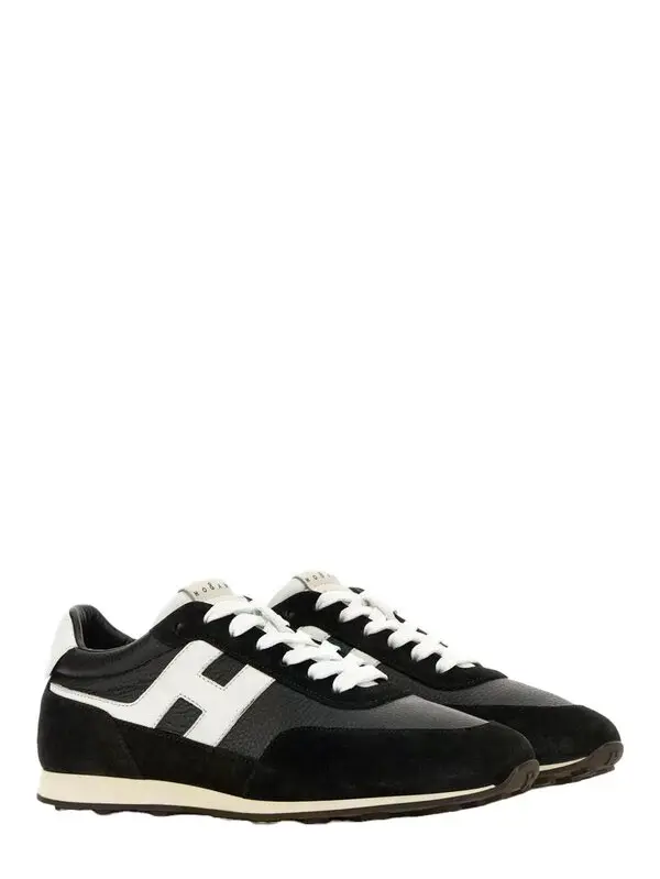 Hogan Athletic Logo-patch Sneakers - Black