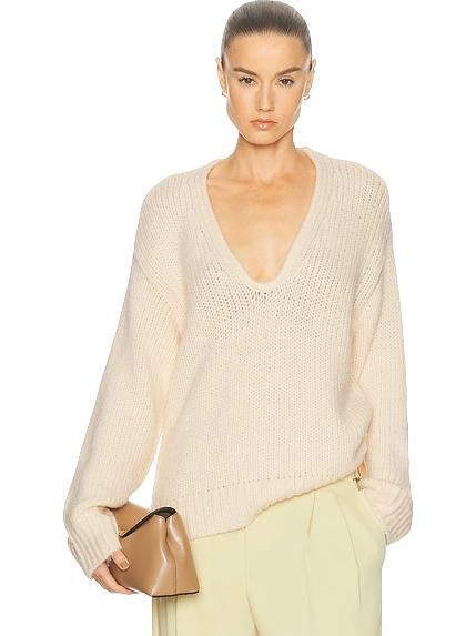 L'academie Kindall V Neck Sweater - Oat