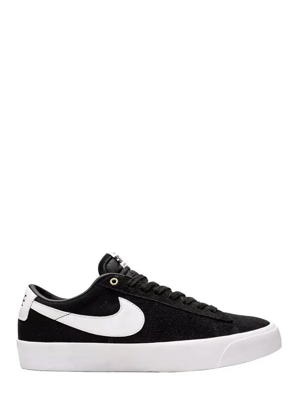 Nike Zoom Blazer Low Pro Gt Sb /gum Light Brown Sneakers - Black