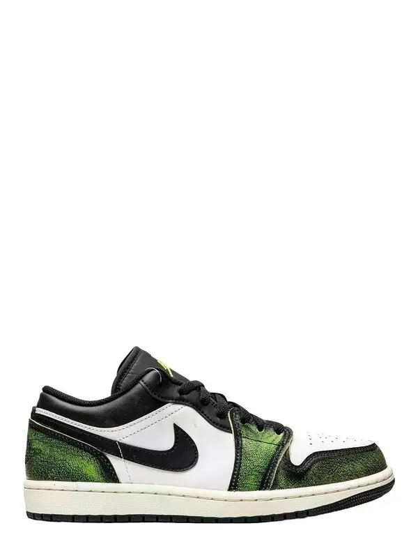 JORDAN 1 Low Sneakers - Black