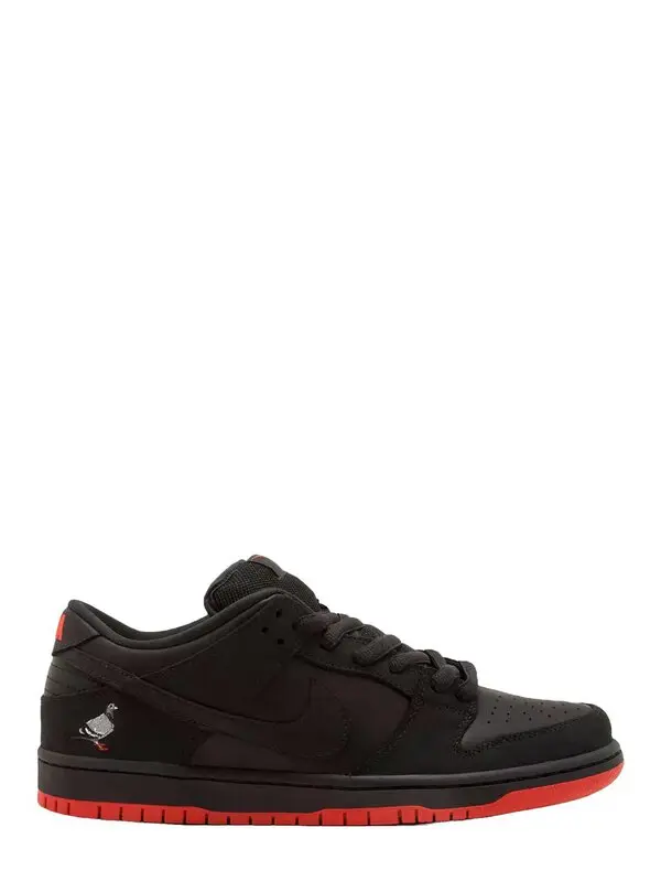 Nike Dunk Low Trd Qs "pigeon" Sneakers - Black