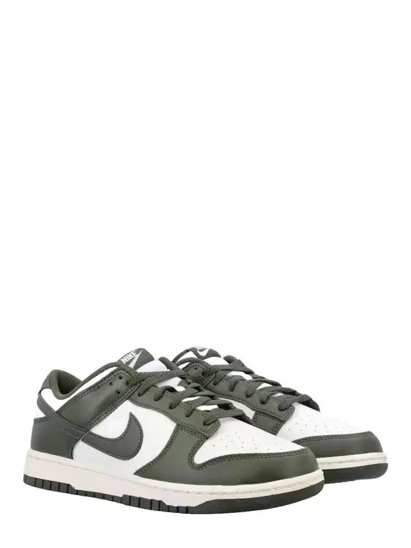 Nike Dunk Low Retro Sneakers - Grey