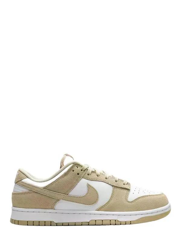 Nike Dunk Low Top Sneakers - Neutrals