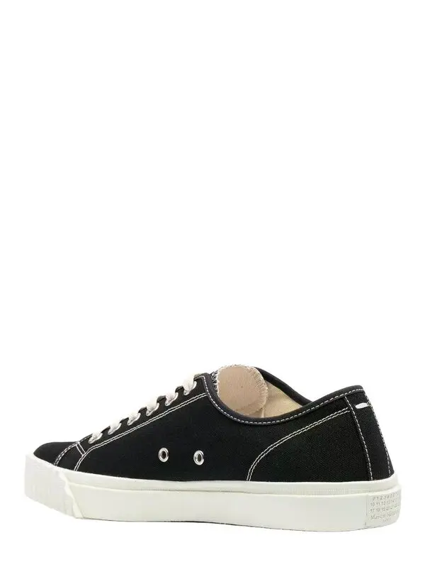MAISON MARGIELA Tabi Low-top Sneakers - Black