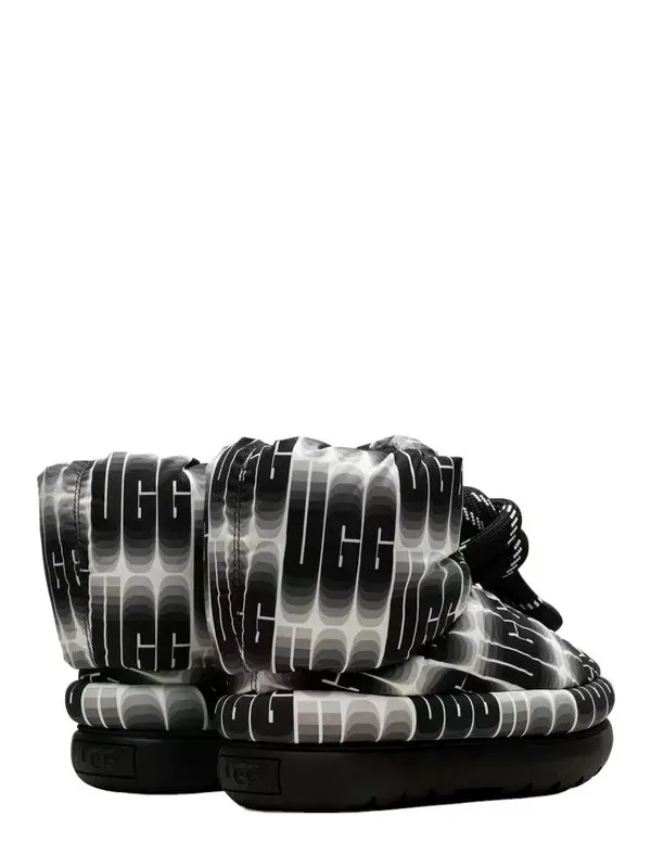 UGG Maxi Wavelength Short Boots - Black
