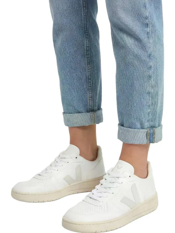 VEJA V-10 Low-top Sneakers With Perforated Detailing - White