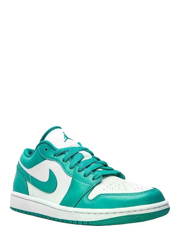 JORDAN 1 Low Emerald Sneakers - Green