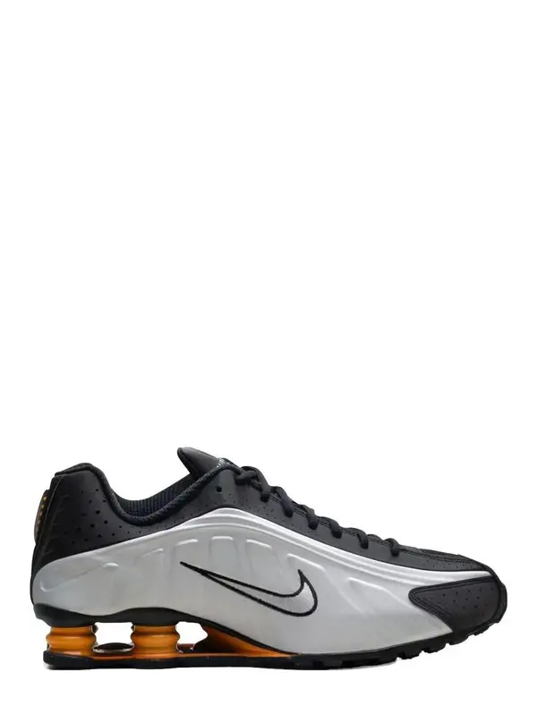 Nike Shox R4 Black/vast Grey/bright Mandarin/metallic Sneakers - Silver