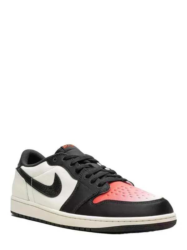 JORDAN 1 Paris Saint-germain Low Top Sneakers - Black