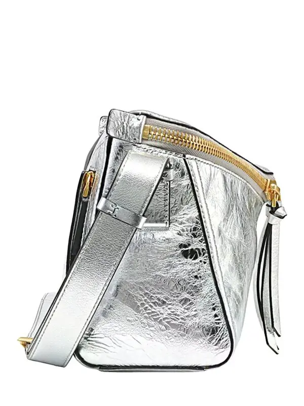 Mcm Diamant 3d Shoulder Bag - Silver