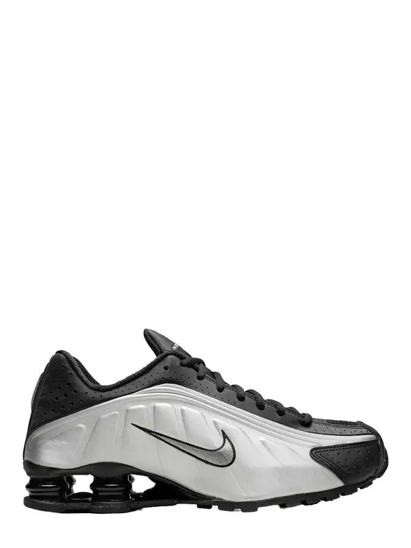 Nike Shox R4 Sneakers - Black