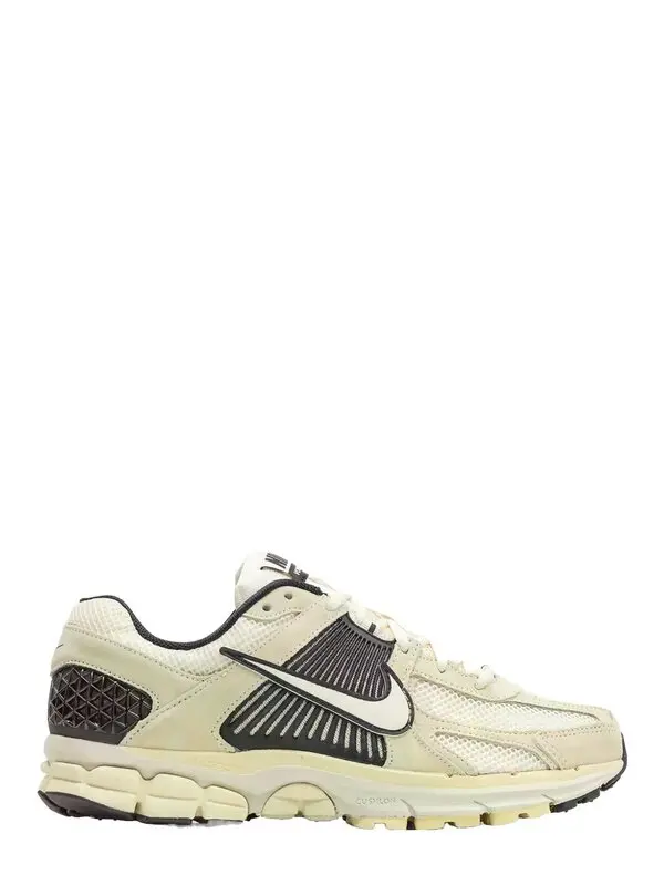 Nike Zoom Vomero 5 Trainers - Neutrals