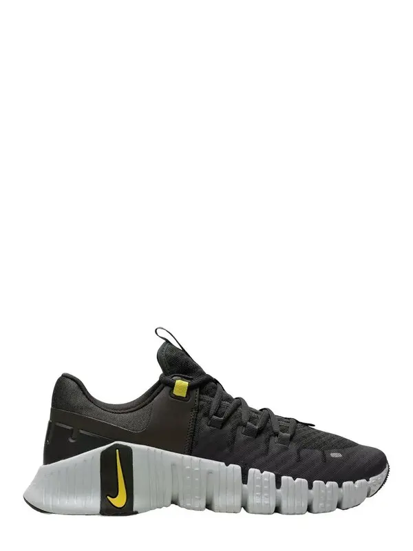 Nike Free Metcon 5 Sequoia Lace-up Sneakers - Black