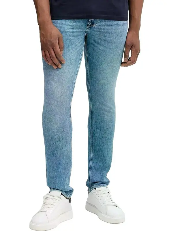 Guess Finnley Logo Patch Jeans - Blue