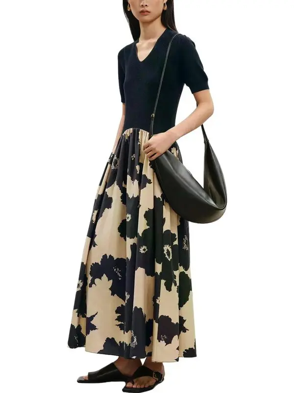 LESS Floral Print V-neck Dress With Short Sleeves - Black