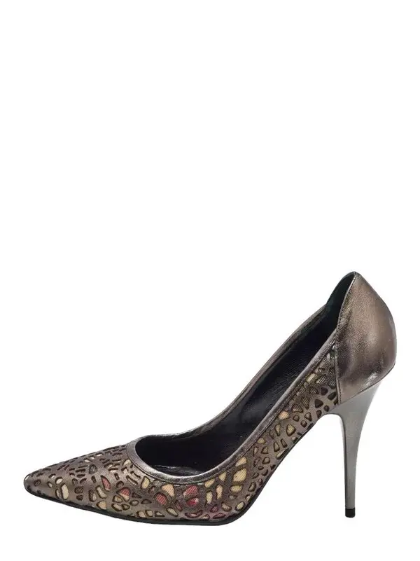 Burberry Cut Leather Pointed Toe Pumps - Metallic