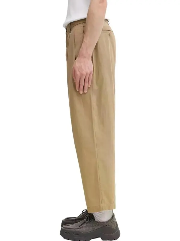 BEAMS Pleated-detail Trousers - Neutrals