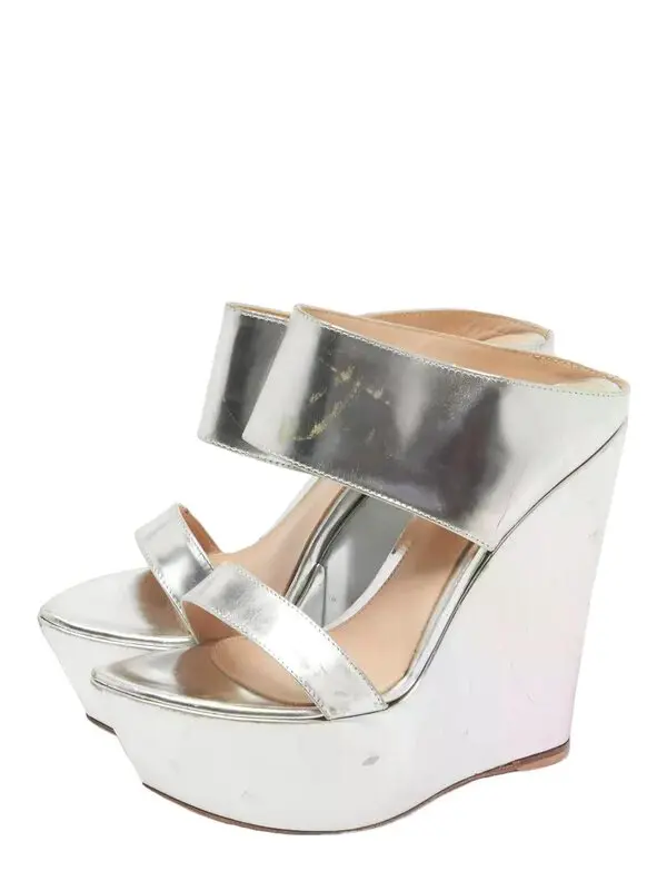 GIANVITO ROSSI Nikki Platform Wedge Sandals - Silver