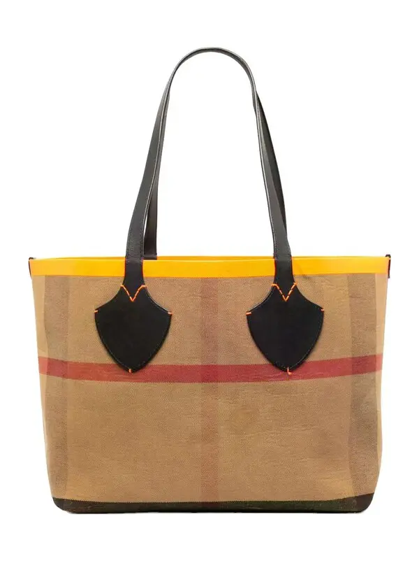 Burberry 2000-2017 Mega Check Canvas The Giant Reversible Tote Bag - Neutrals