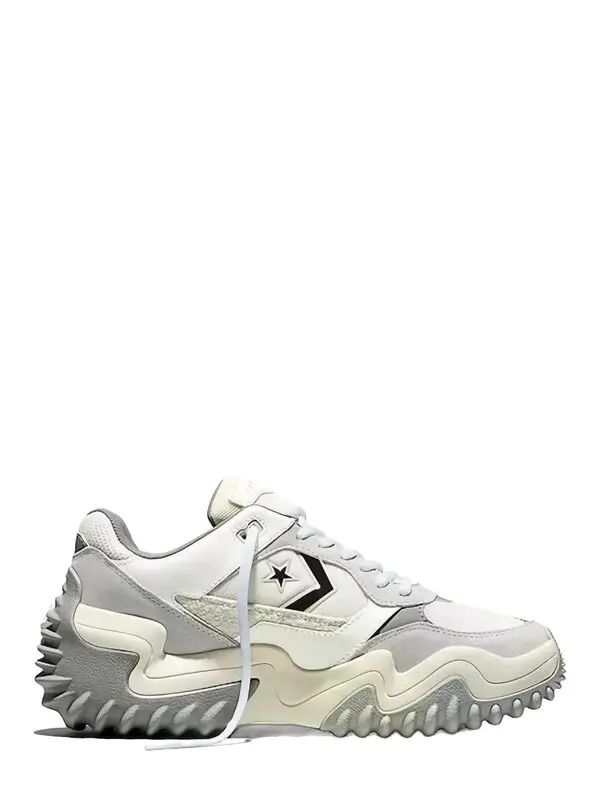 CONVERSE Logo Patch Tread Sneakers - Neutrals