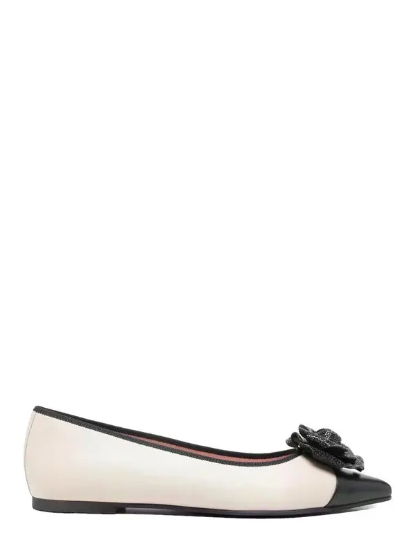 Pretty Ballerinas Paris Ballet Flats With Flower Appliqu - Neutrals