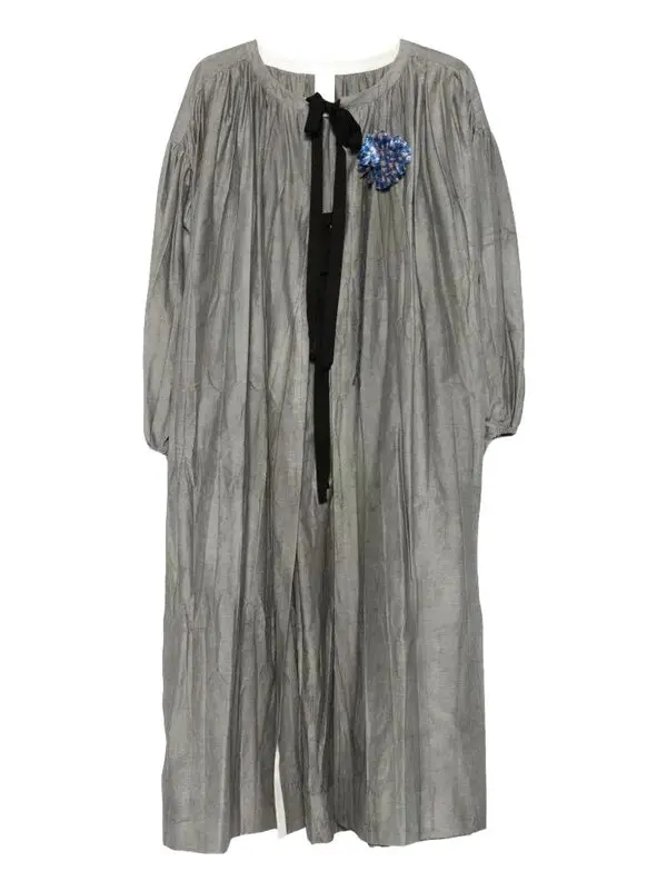 Soh Crinkled Coat With Floral Corsage Detail - Grey