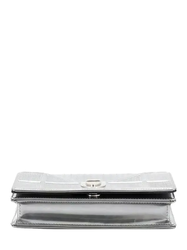 Dior Diorama Wallet On Chain Cannage Embossed Calfskin Clutch Bag - Silver