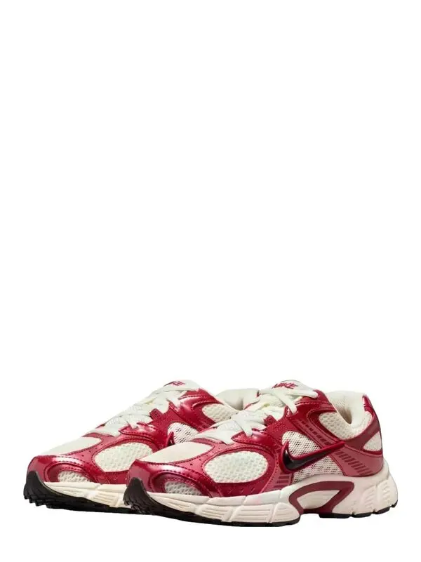 Nike V5 Rnr Panelled Lace-up Sneakers - Red