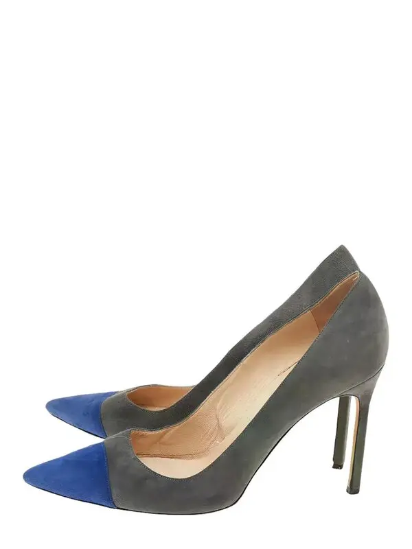 Manolo Blahnik Pointed-toe Pumps - Grey