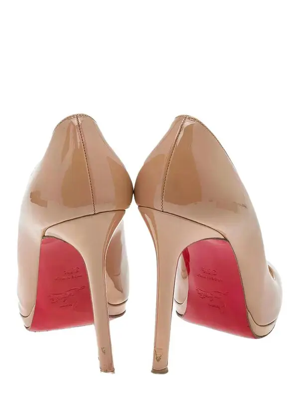 CHRISTIAN LOUBOUTIN Patent Leather Round Toe Pumps - Neutrals