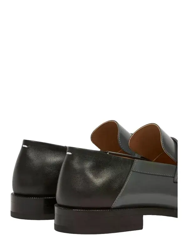MAISON MARGIELA Tabi Leather Loafers - Grey