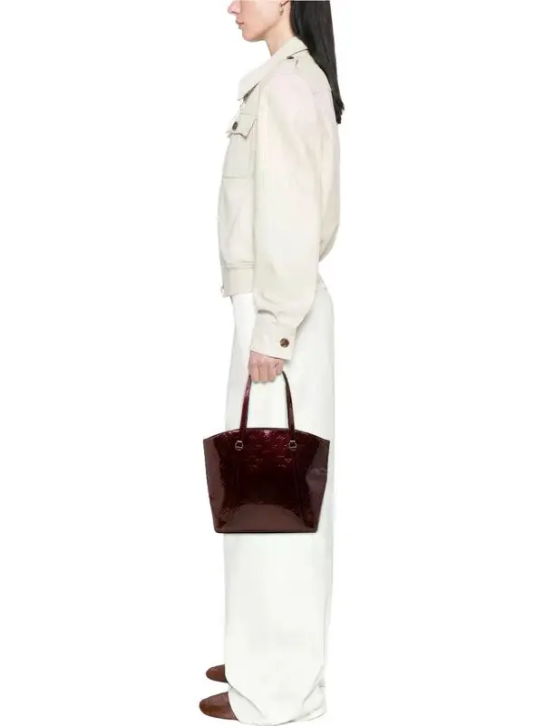 LOUIS VUITTON Monogram Vernis Avalon Mm Tote Bag - Red