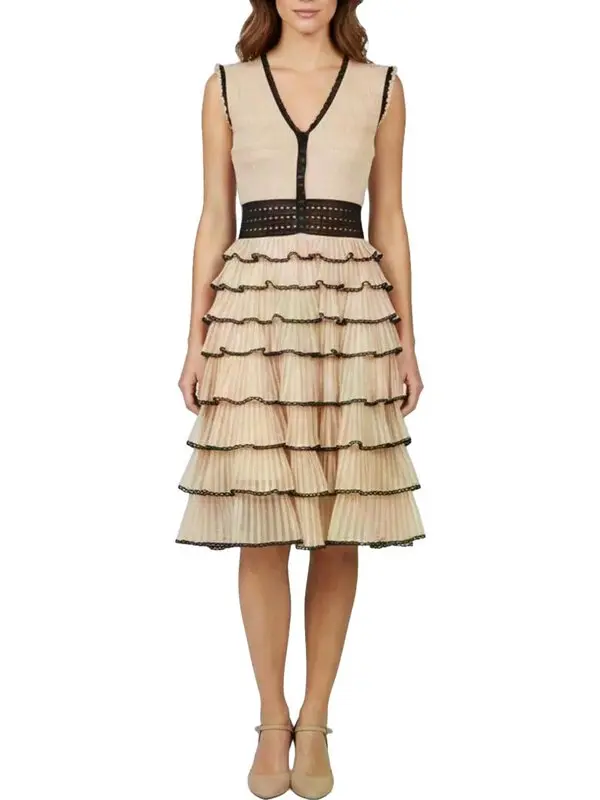 Alexander McQueen Tiered Lurex-knit Midi Dress - Neutrals
