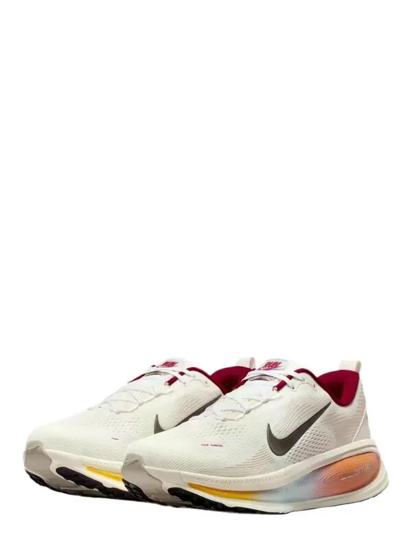 Nike Vomero 18 Sneakers - Neutrals