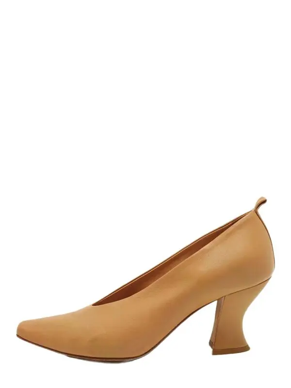Bottega Veneta Almond Toe Leather Pumps - Neutrals