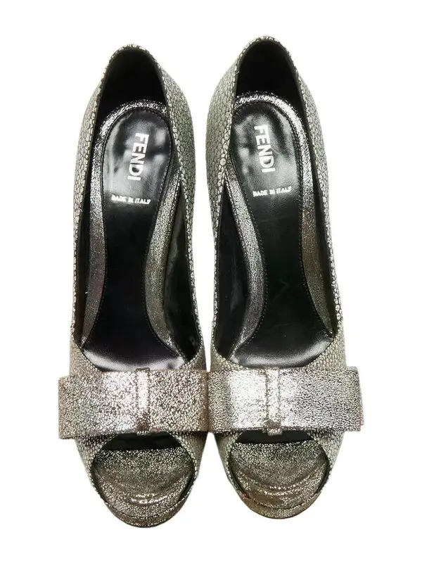Fendi Tone Brocade Texture Bow Detail Platform Stiletto Pumps - Silver