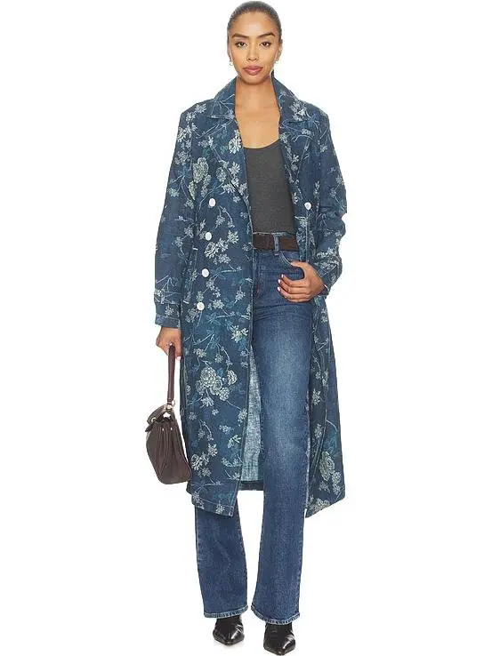 L'Agence Bradley Linen Trench In . Also - Navy